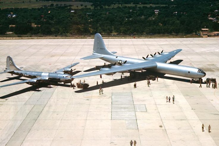 B-36 Peacemaker alongside B-29 : Warthunder